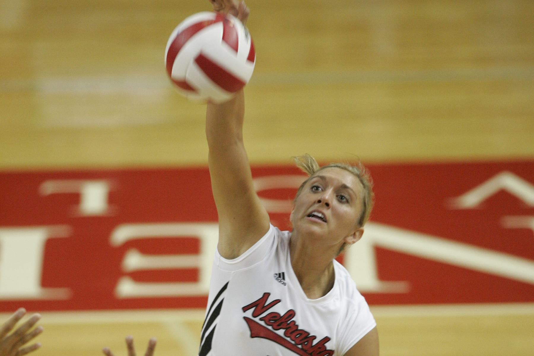 Rachel Holloway - Volleyball 2006 - University of Nebraska - Official ...