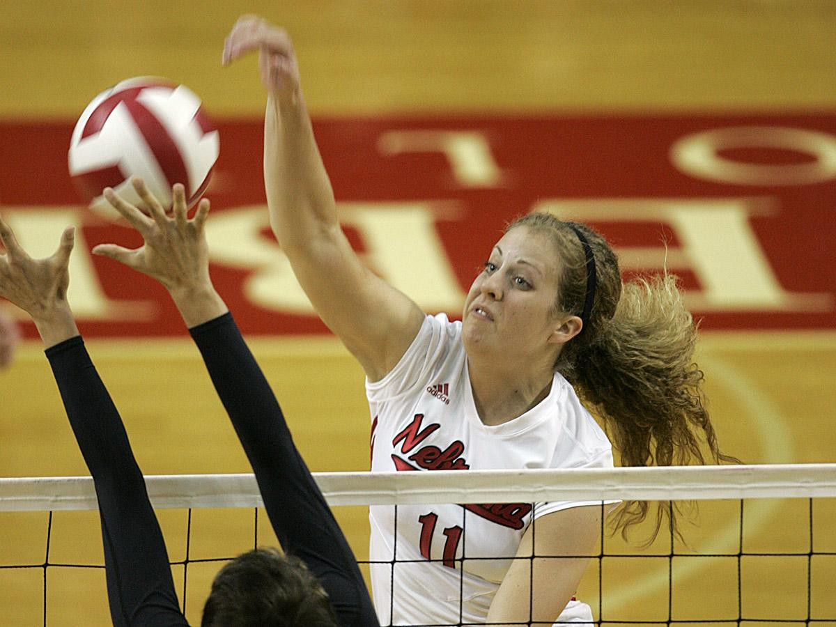 Amanda Gates - Volleyball 2008 - University of Nebraska - Official ...