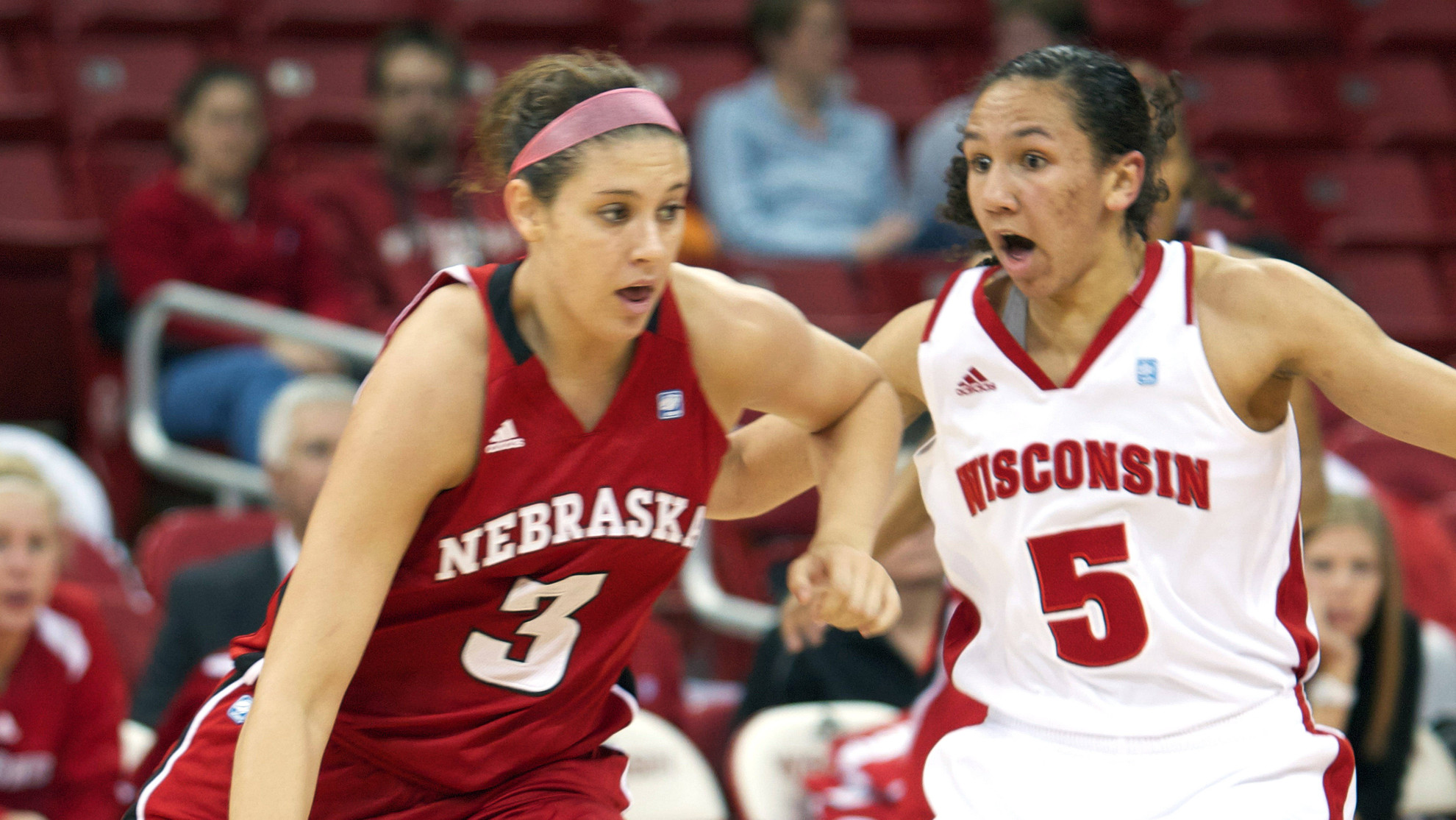 Huskers Win 10th Straight - University of Nebraska - Official Athletics ...