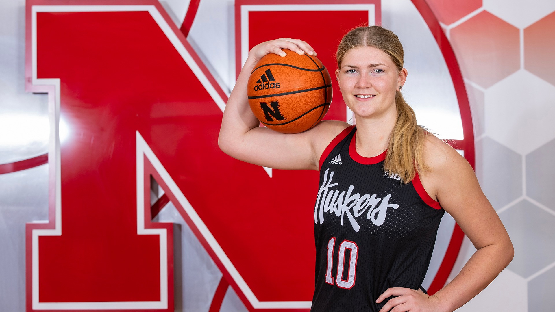Australian Star Petrie to Join Huskers - University of Nebraska ...