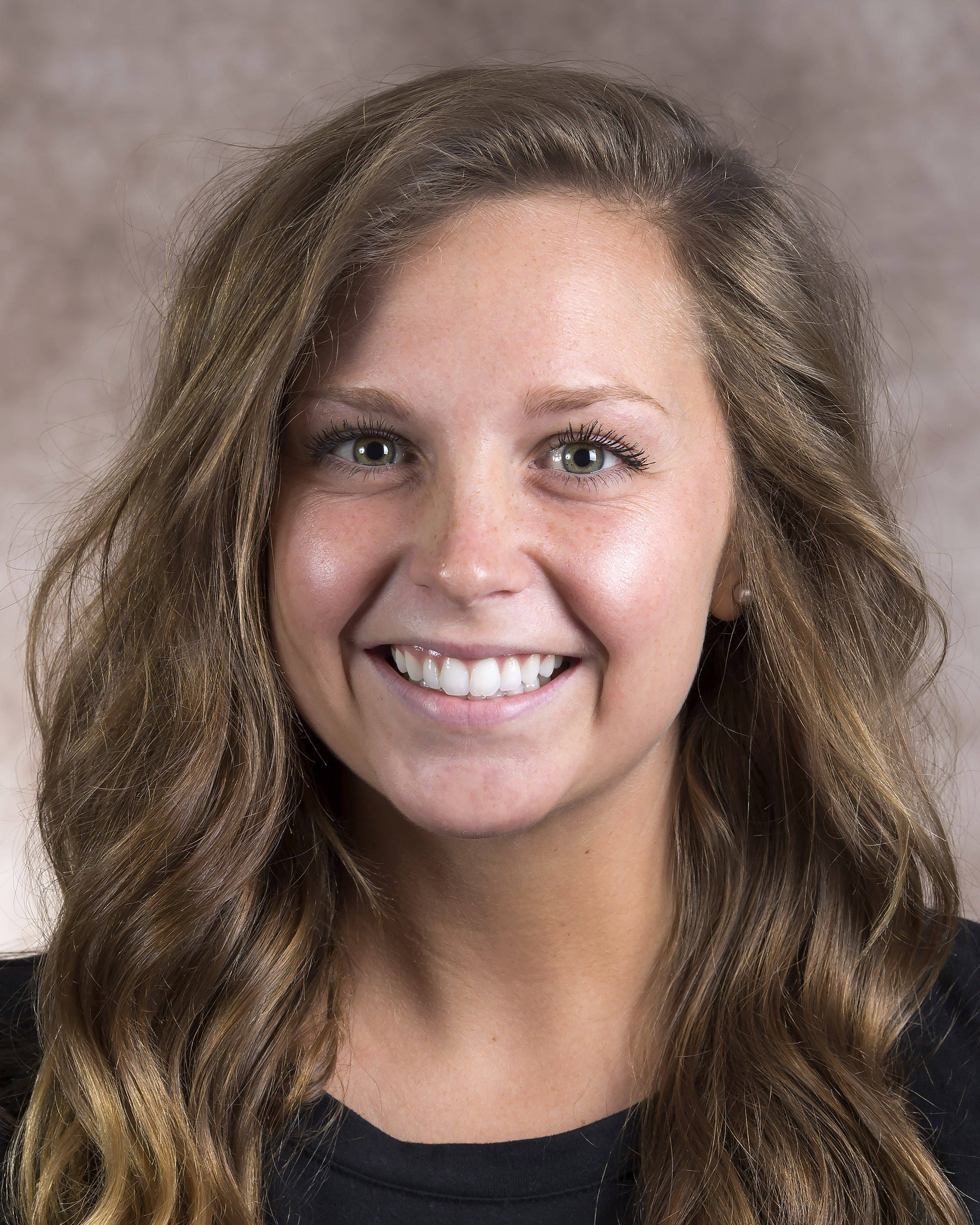Laura Barrow - Softball 2018 - University of Nebraska - Official ...