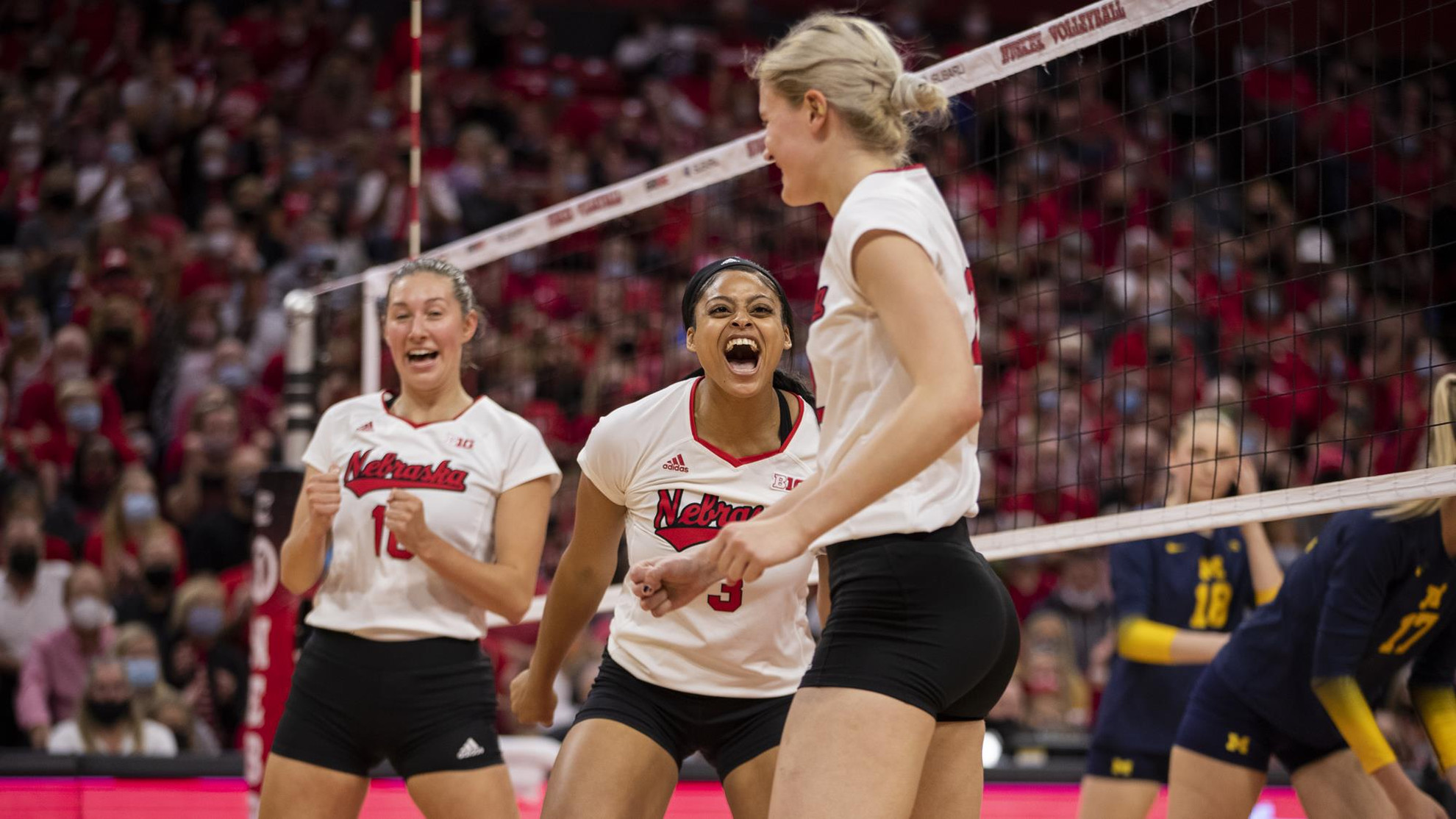 Jordan Larson - University of Nebraska - Official Athletics Website