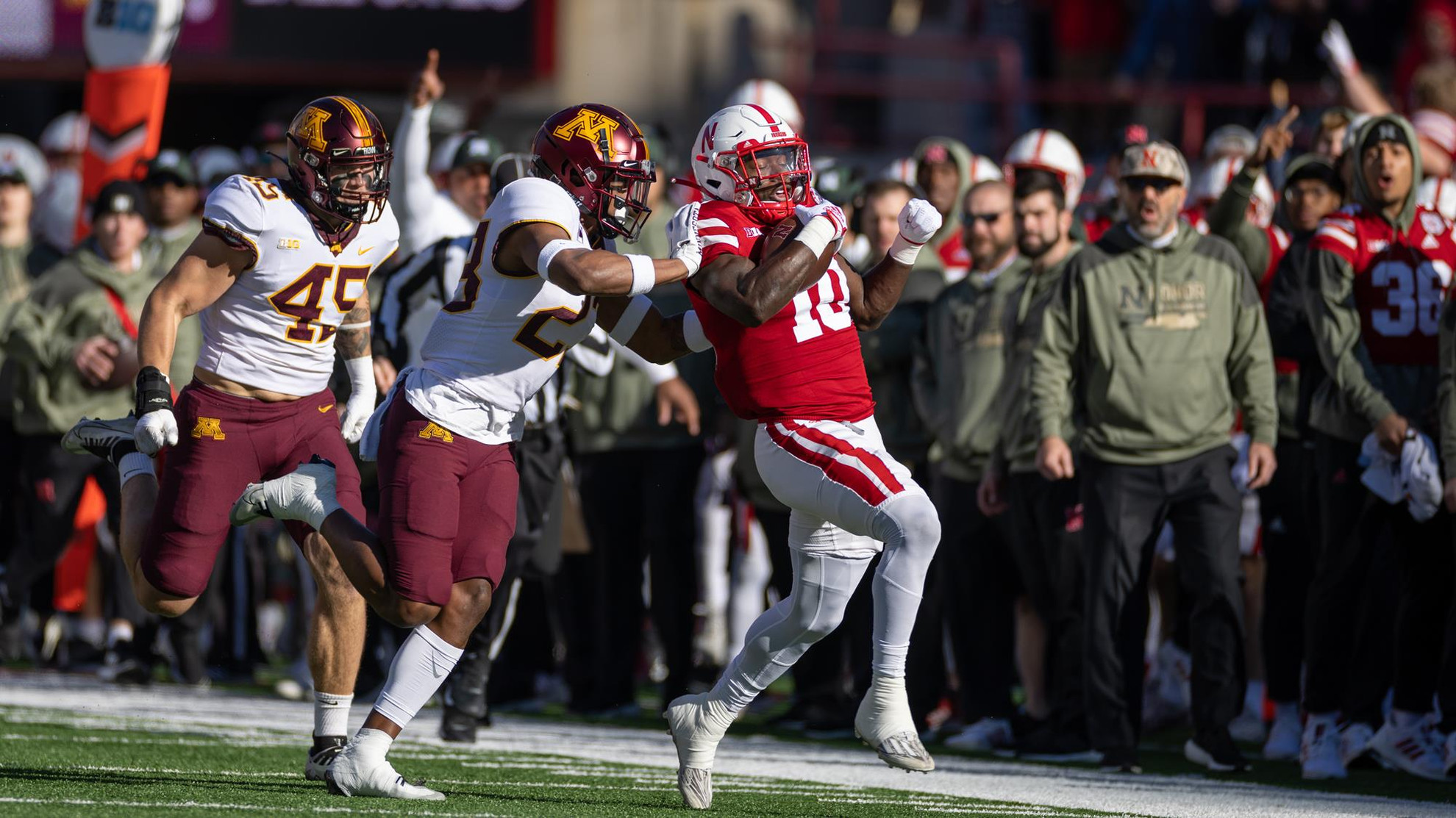 Huskers Fall Late in Loss to Gophers - University of Nebraska ...