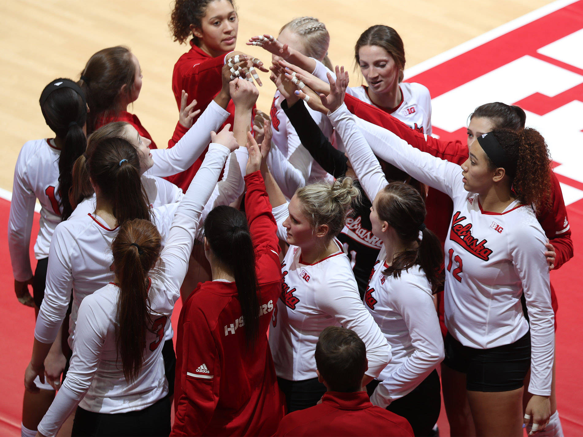 Kelly Hunter - Volleyball 2017 - University of Nebraska - Official ...