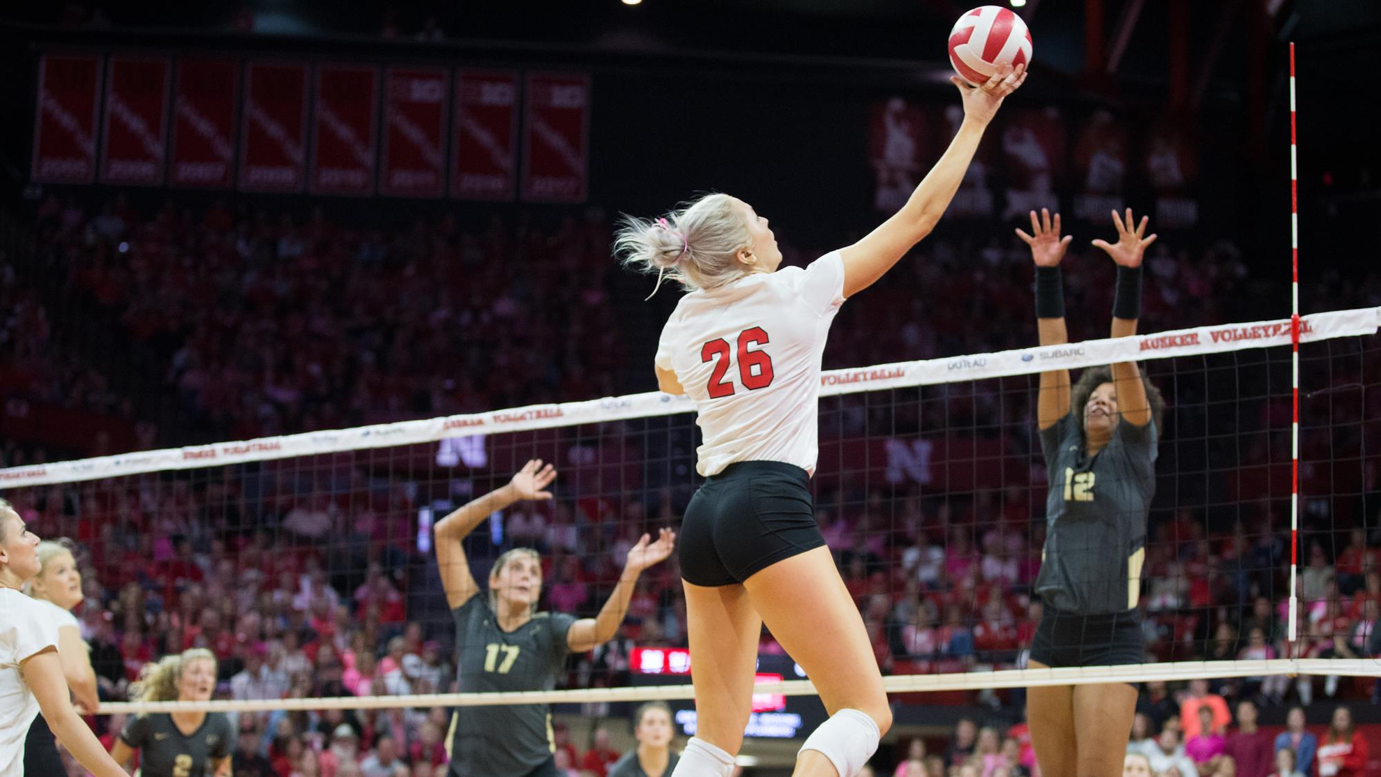 Jordan Larson - University of Nebraska - Official Athletics Website