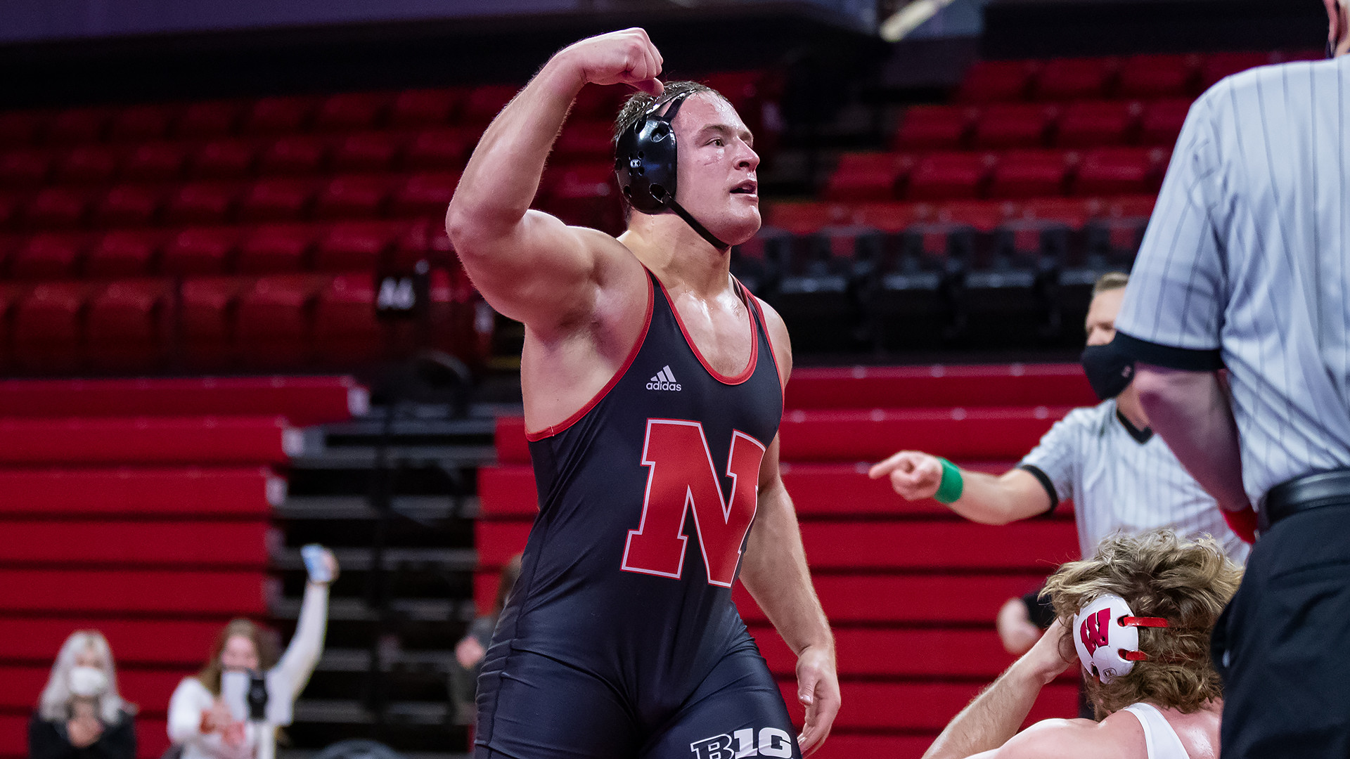 Nebraska Defeats Wisconsin, Finishes 2021 Undefeated at Devaney ...