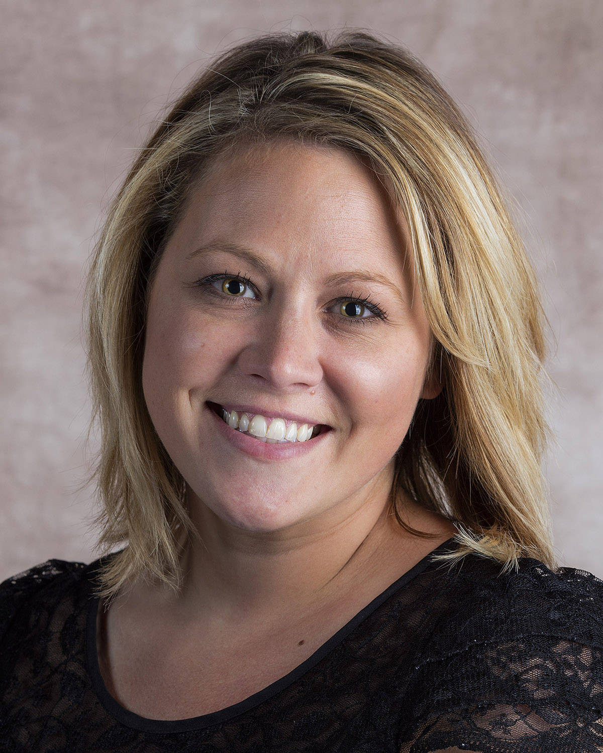 Lonna Henrichs - University of Nebraska - Official Athletics Website