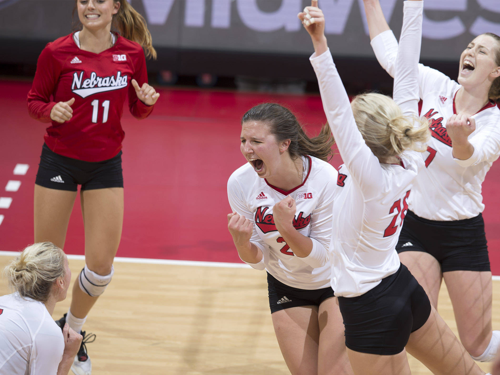 Kelly Hunter - Volleyball 2017 - University of Nebraska - Official ...