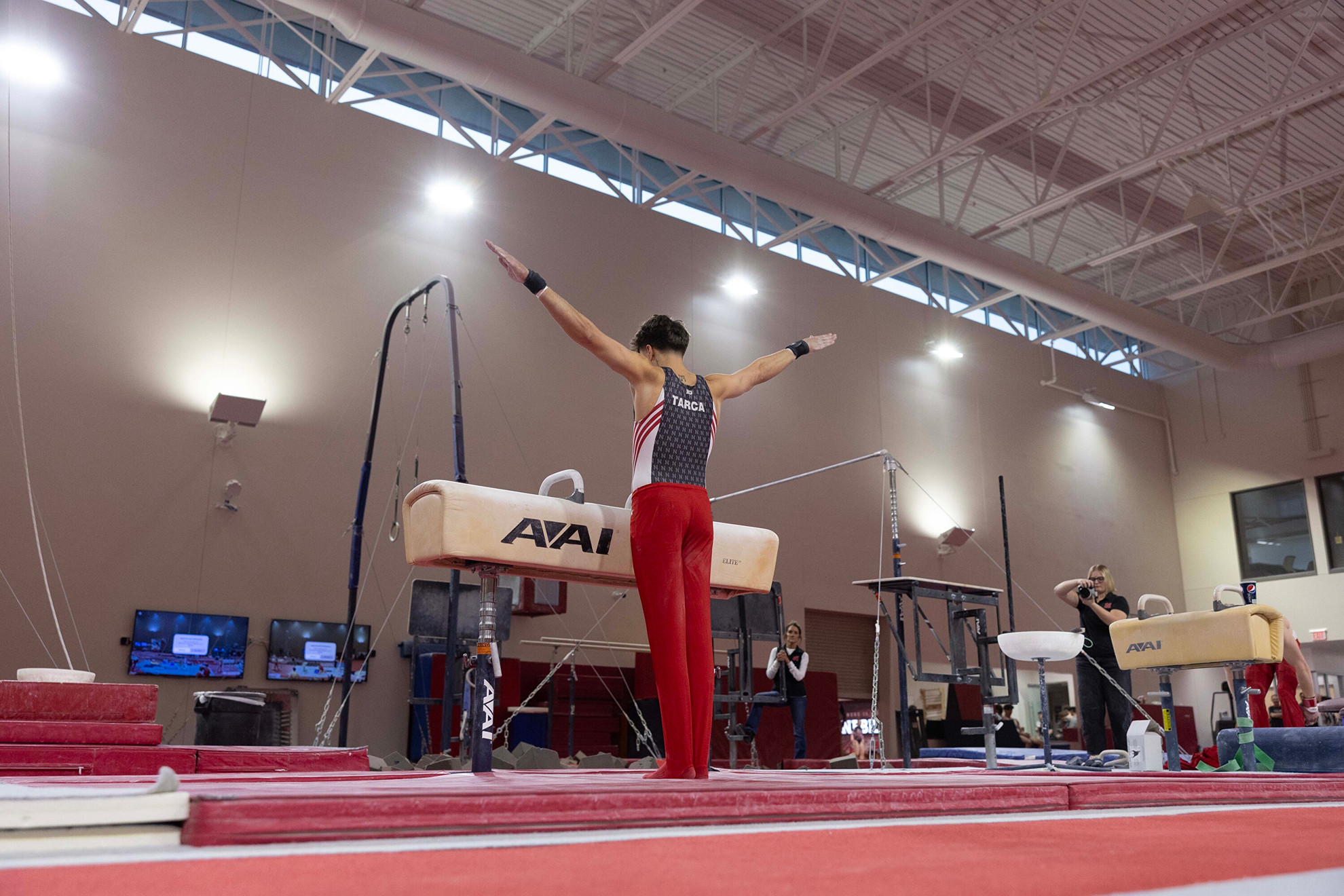 Team Scarlet Pushes Past Team Cream in Intrasquad - University of ...