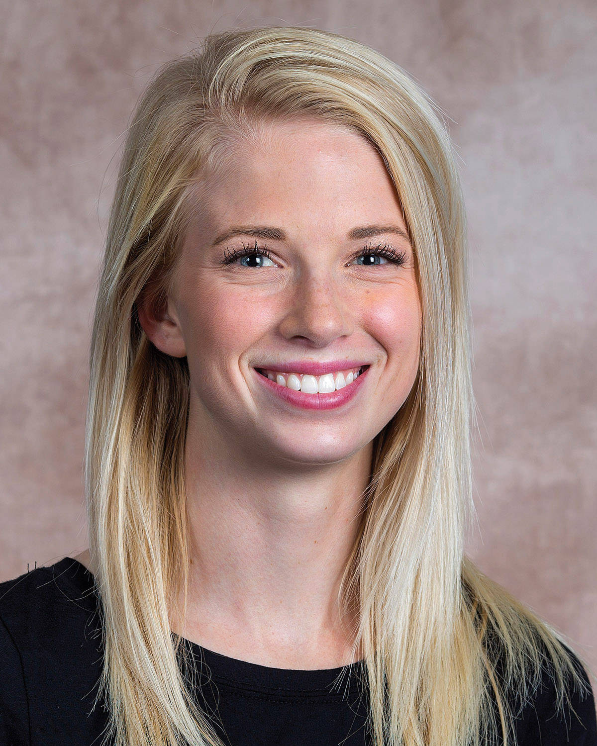 Kari Heck - Track and Field 2015-16 - University of Nebraska - Official ...