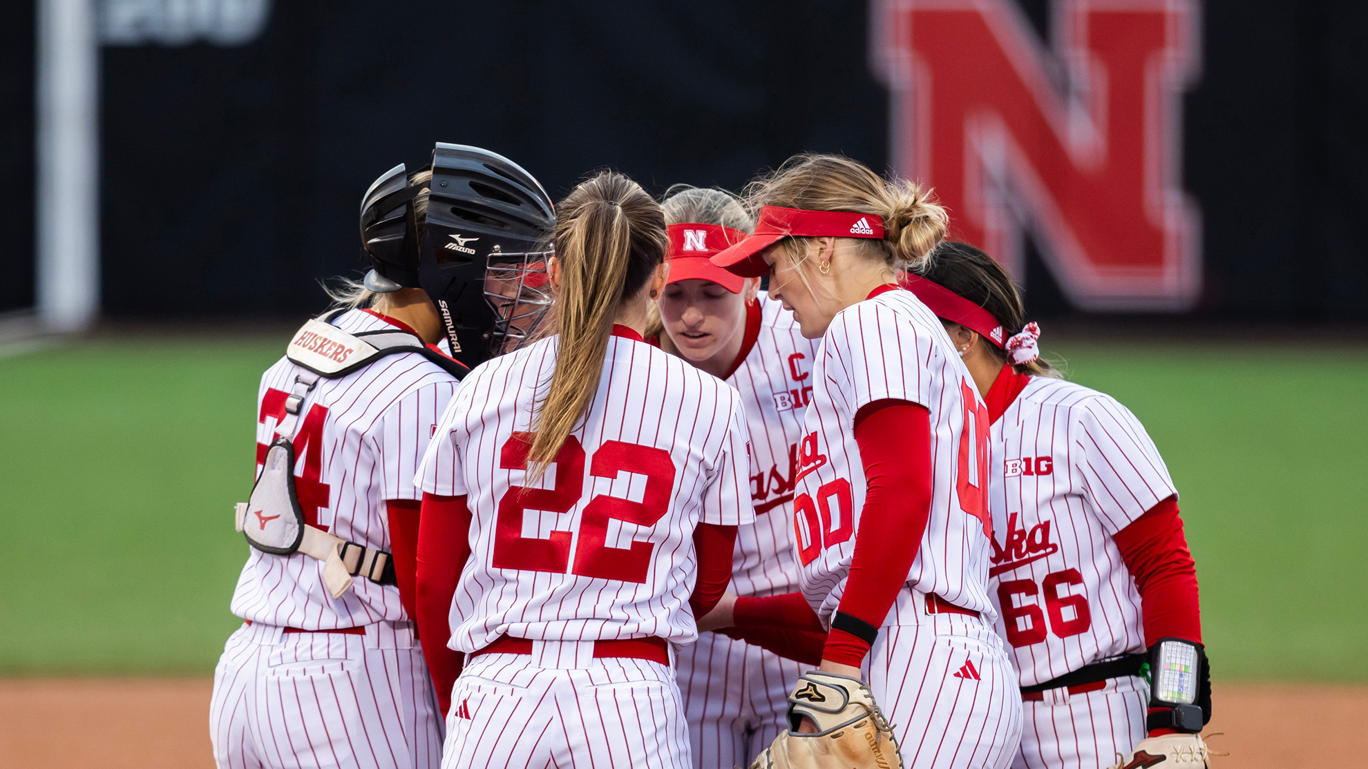 Rhonda Revelle - University of Nebraska - Official Athletics Website