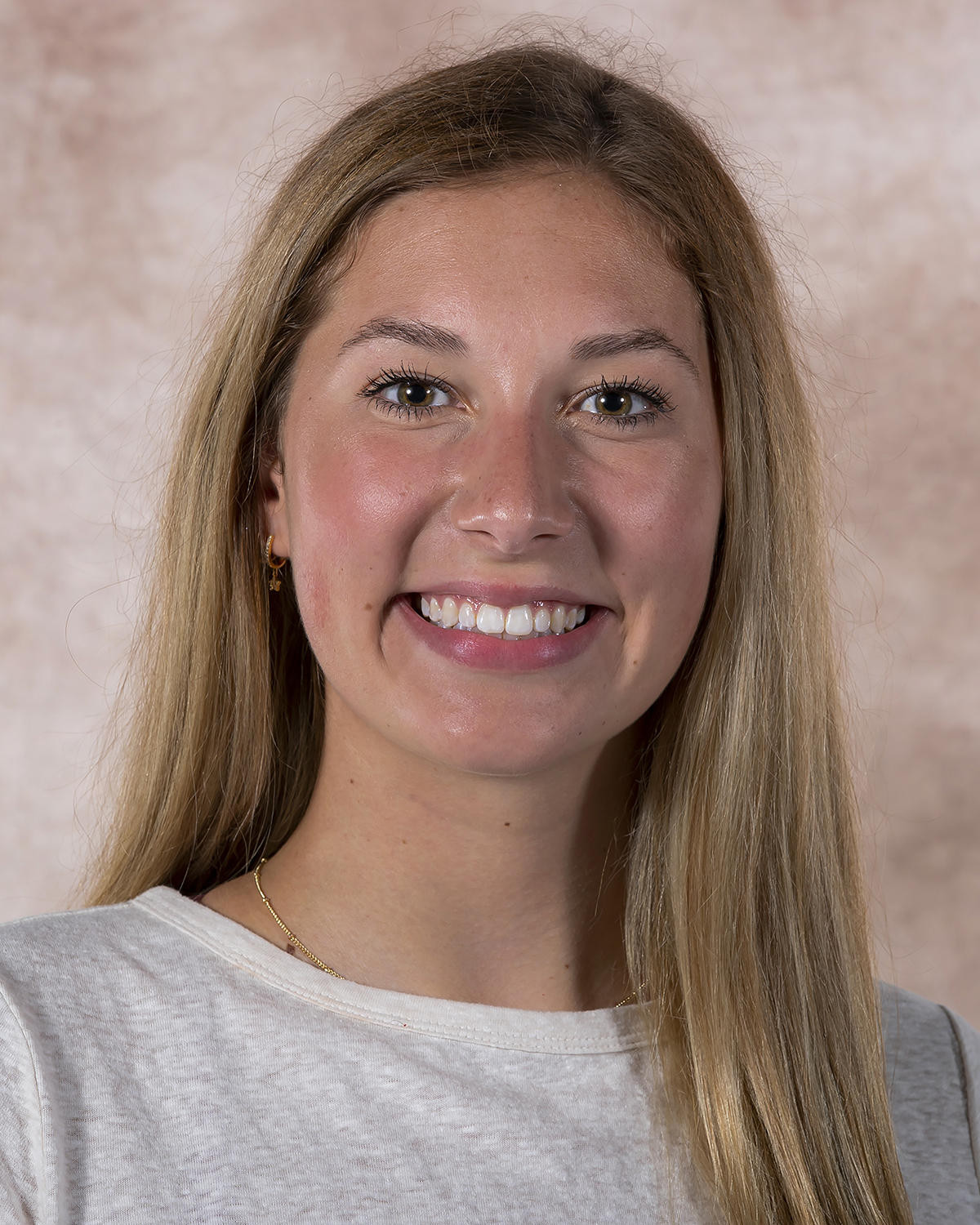 Madi Kubik - Volleyball 2019 - University of Nebraska - Official ...